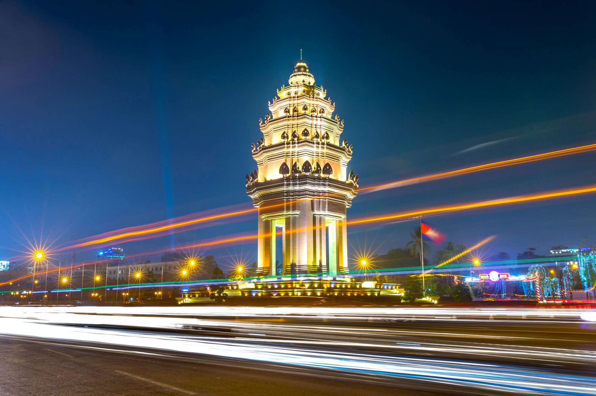 Independence Monument | NOW TRAVEL ASIA